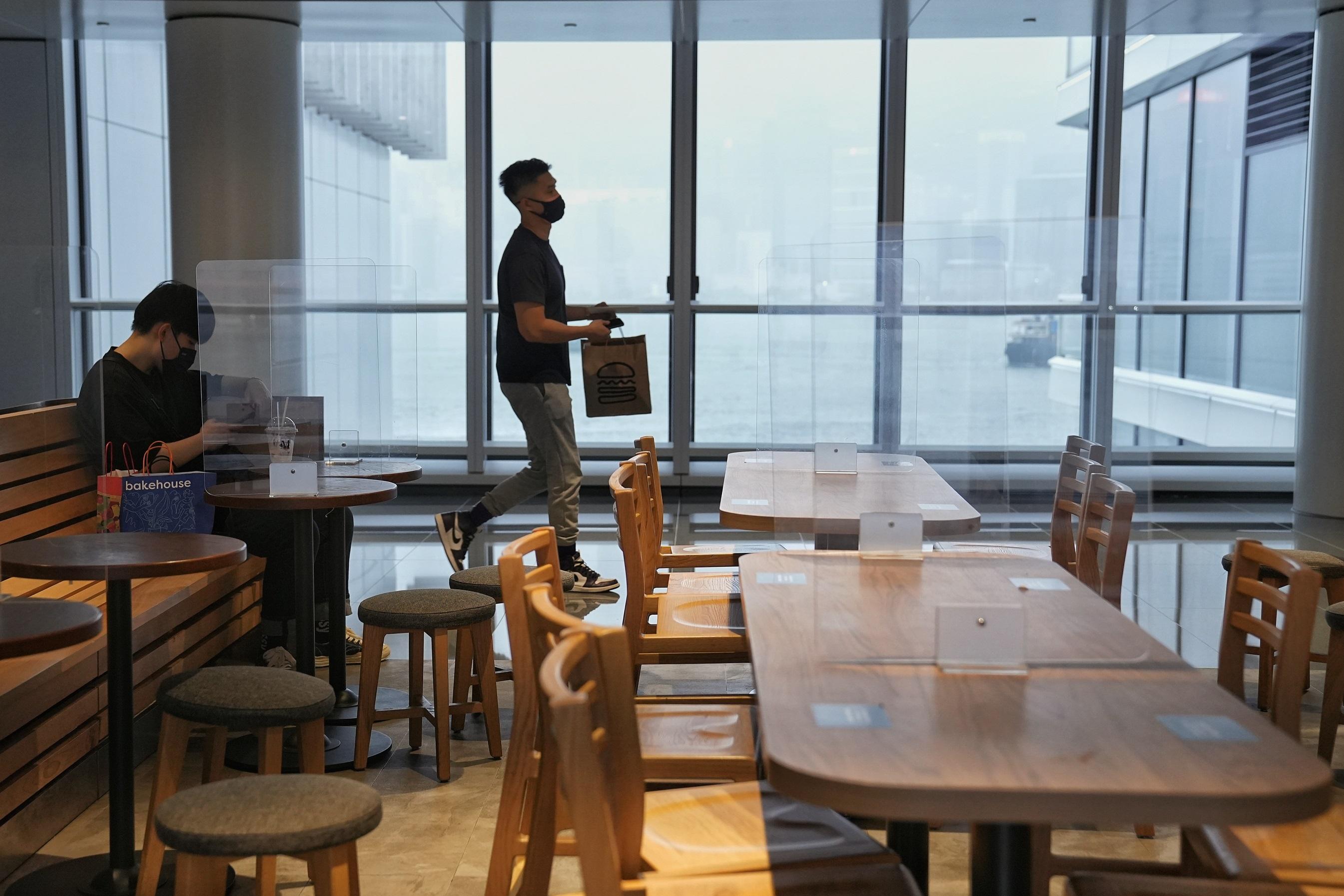 疫情｜港增12240宗確診 防護中心：目標4月底院舍接種率達九成 | am730 | am730