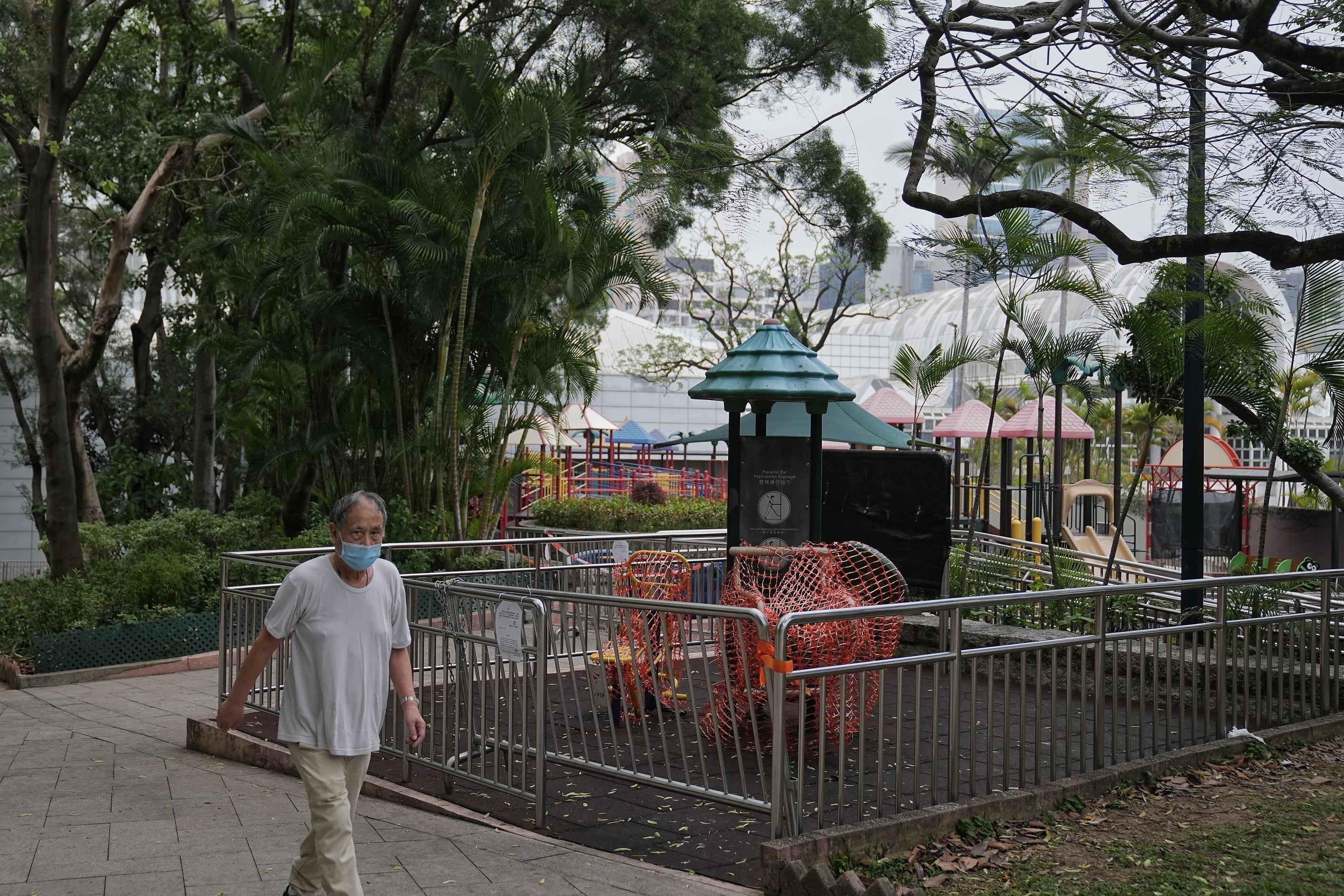 疫情｜港增12240宗確診 防護中心：目標4月底院舍接種率達九成 | am730 | am730