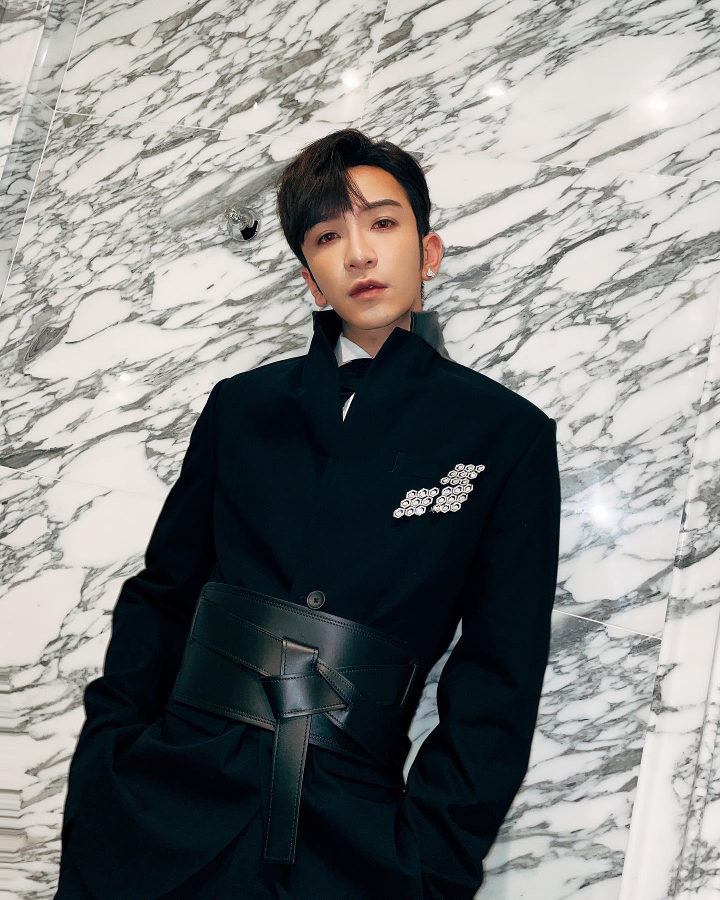 專訪｜吸血教主想咬阿Jer Anson Lo：不需完美無瑕，這就是我 | am730 | am730