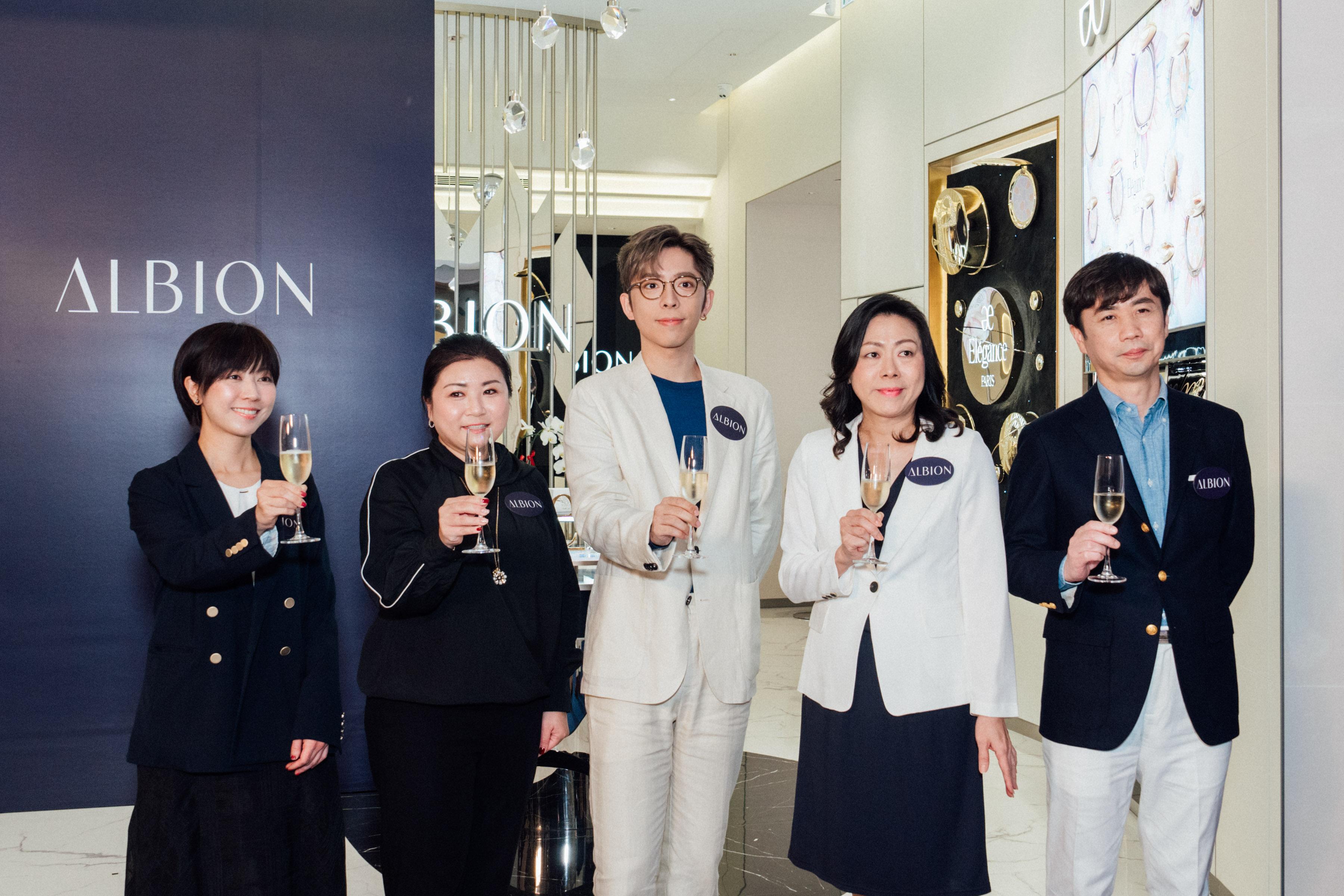 Edan呂爵安讚佘詩曼靚女無架子 爆阿佘打麻雀自摸打錯牌 | am730 | am730