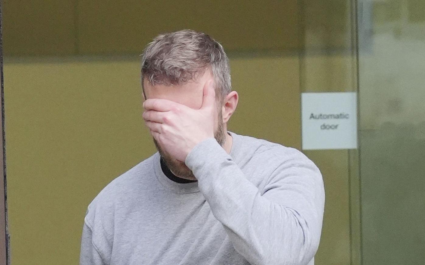 英國安法案｜獲保釋被告伏屍公園 中方促英停政治操弄 | am730 | am730