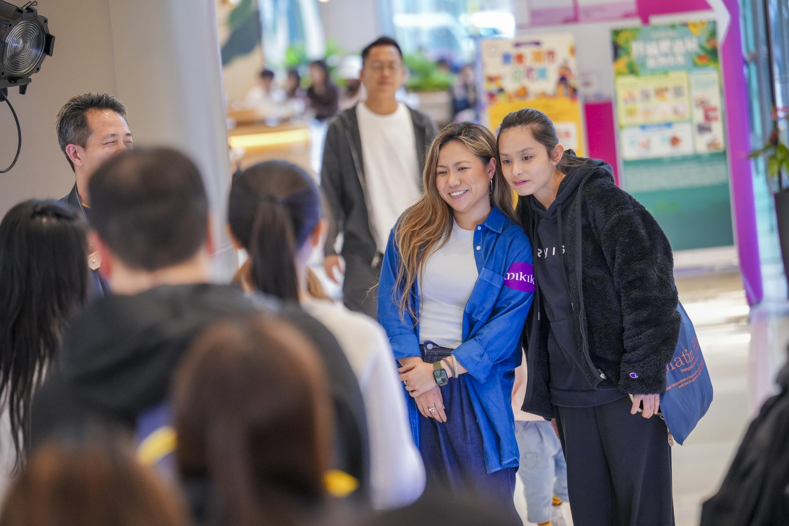 The Flame首次商場show @新蒲崗Mikiki 獻唱霆鋒經典歌 感激fans元朗前來支持 | am730 | am730