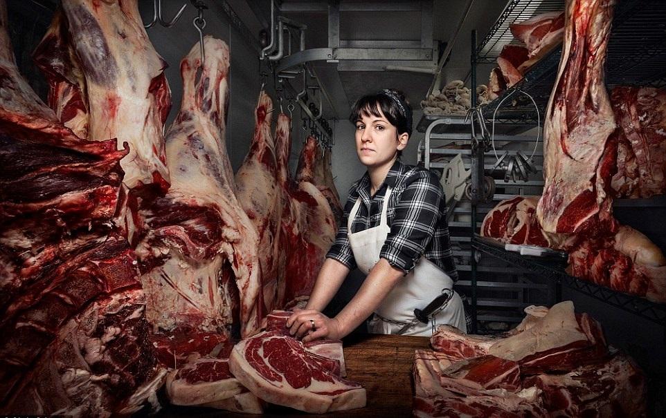 伊人自強女當男職 | am730 | am730