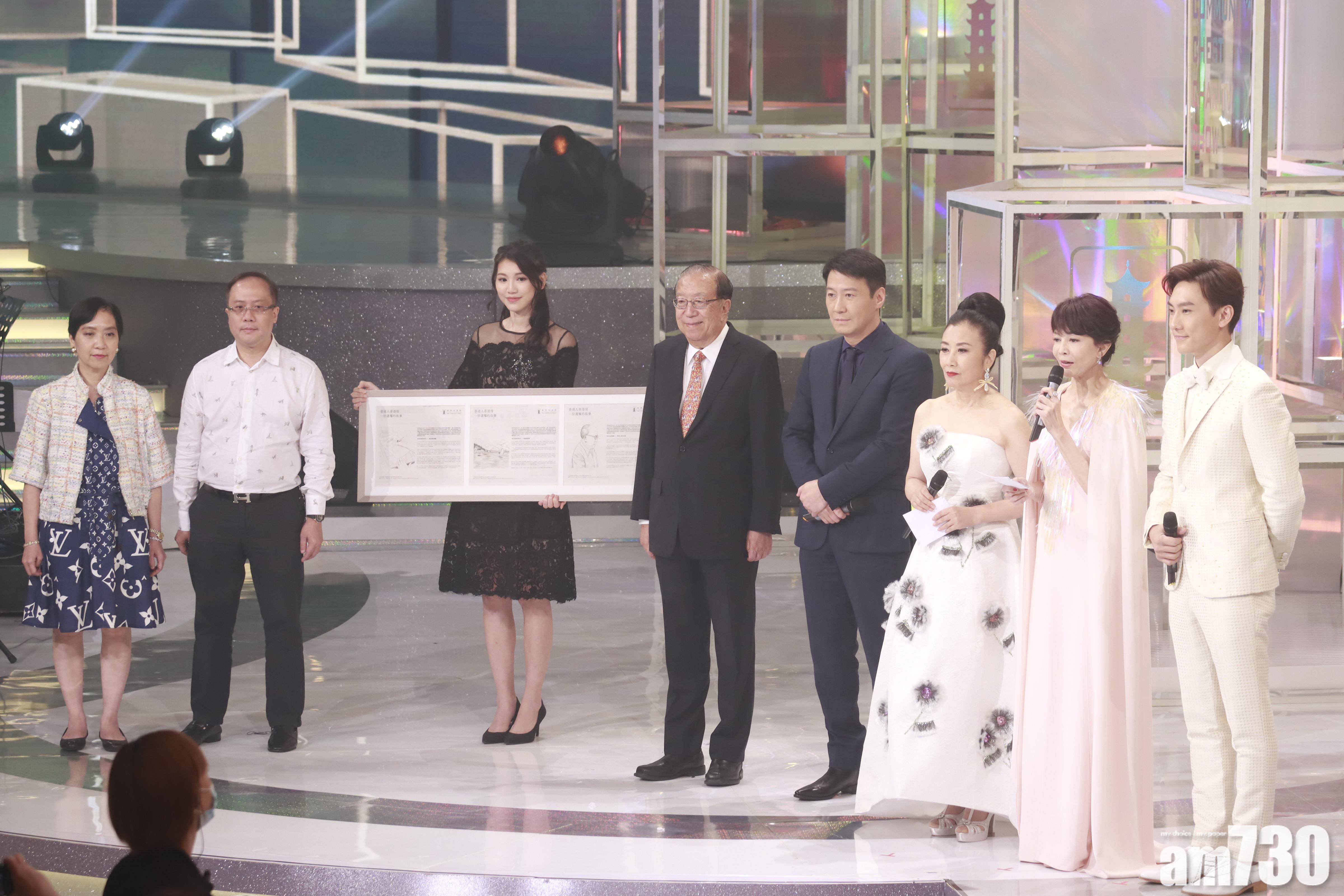 黎明快閃電視城 Do姐森美爭住影合照 | am730 | am730